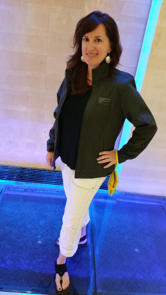 How to dress for Disney without looking like a schlub • All Things Fadra